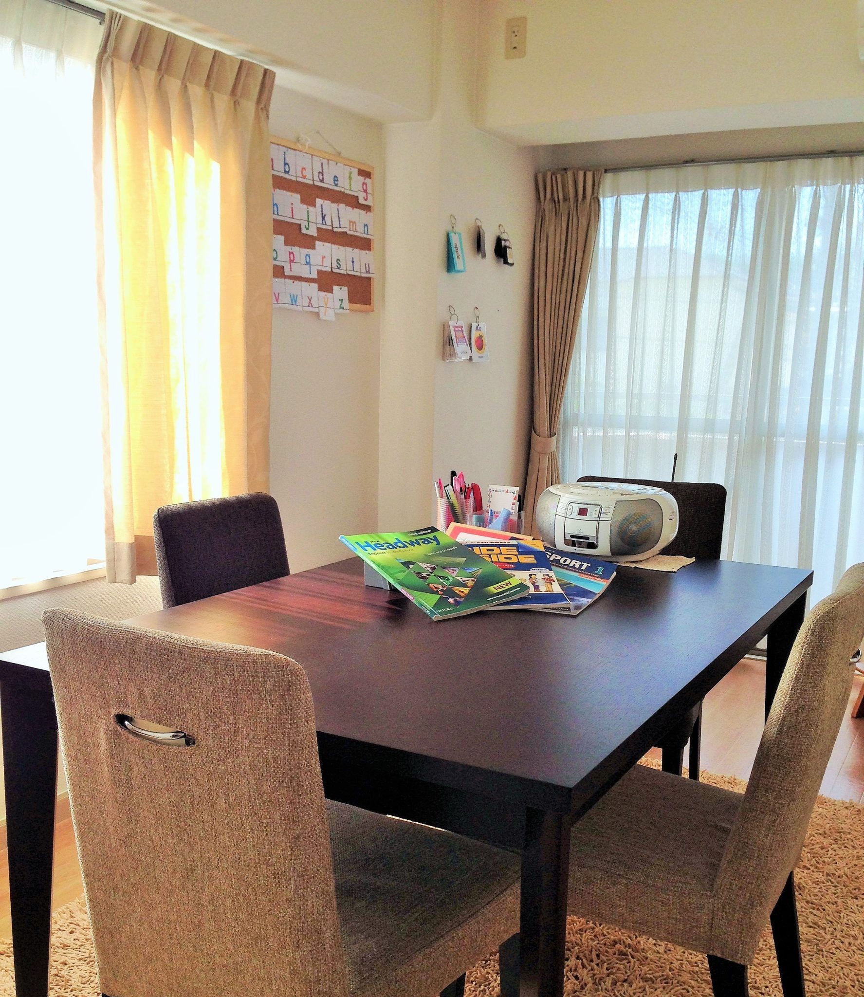 “Let it go” or “Let it be” - Lily's Little English School